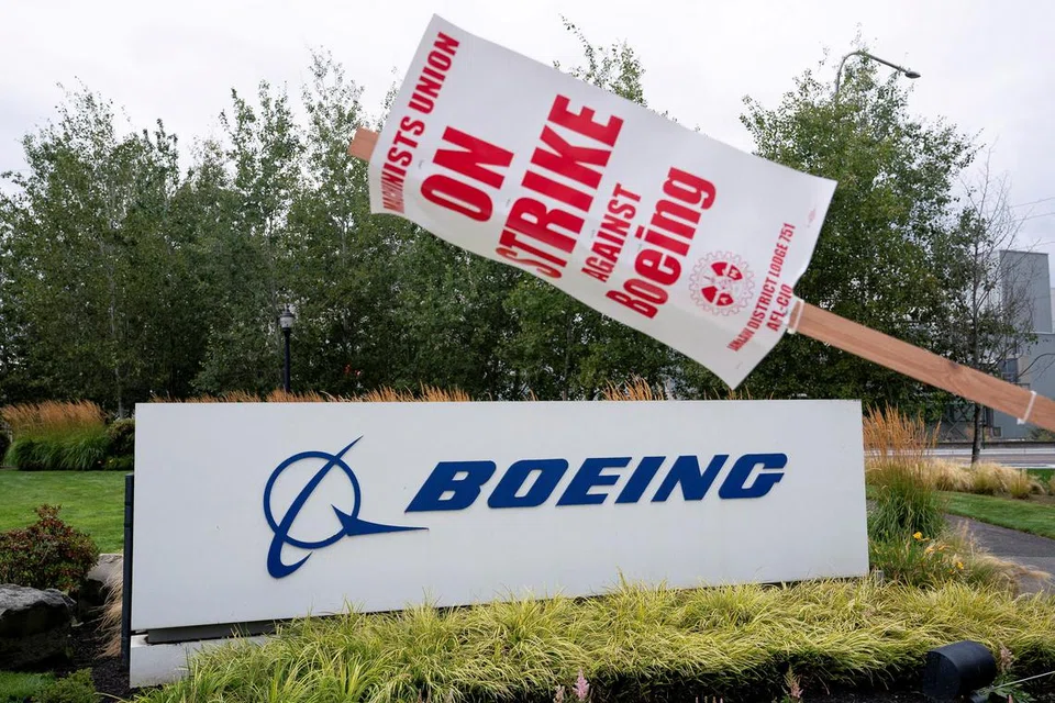Strike could cost Boeing $100 million-plus in daily revenue, analysts ...