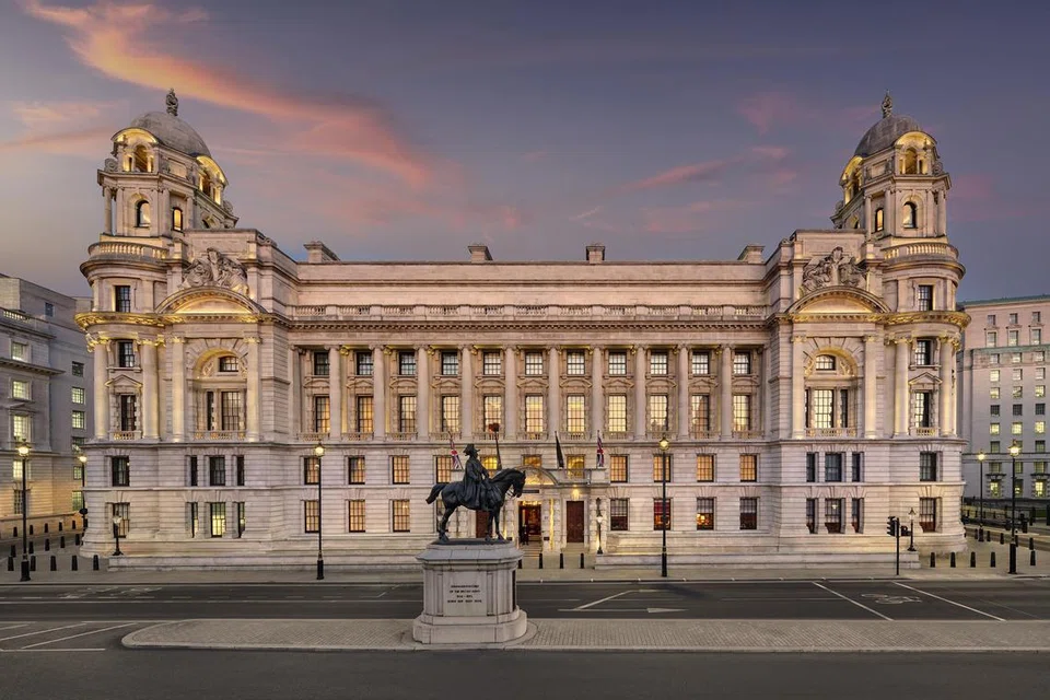 Suite Life: Spies, secrets and Singapore Slings at Raffles London at ...