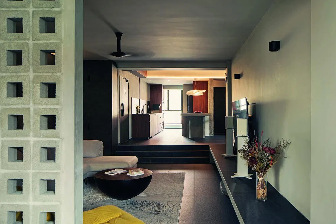 The Chic Home: Couple’s walk-up apartment gets the Brutalist treatment ...