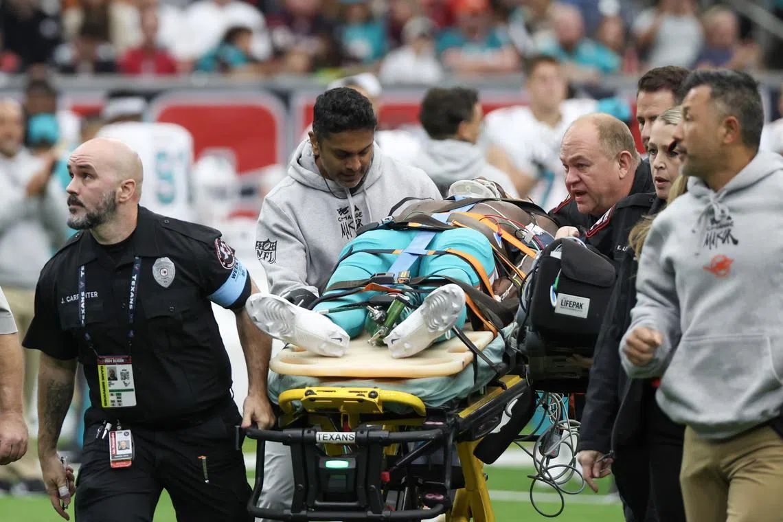 Dolphins' Grant DuBose (head) in stable condition after scary hit | The ...