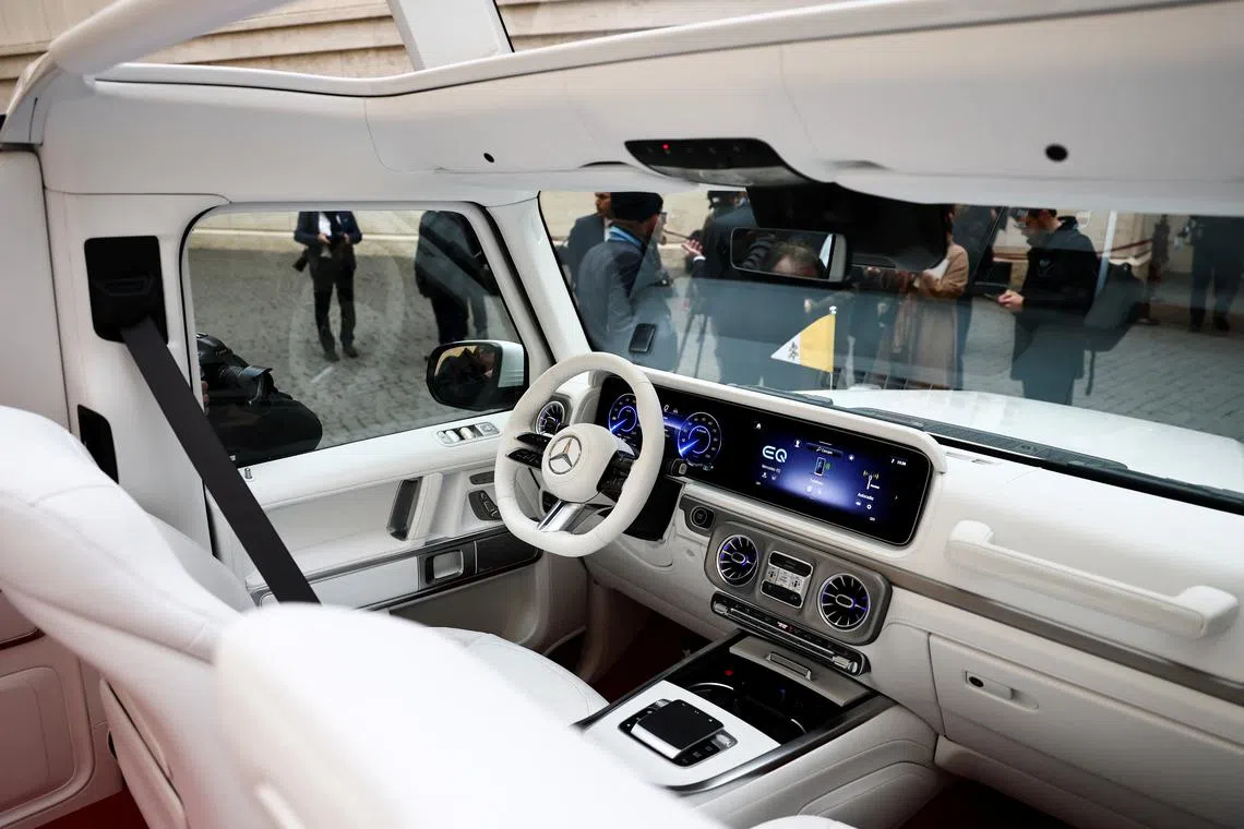 Vatican unveils Pope Francis' new popemobile, an all-electric Mercedes ...