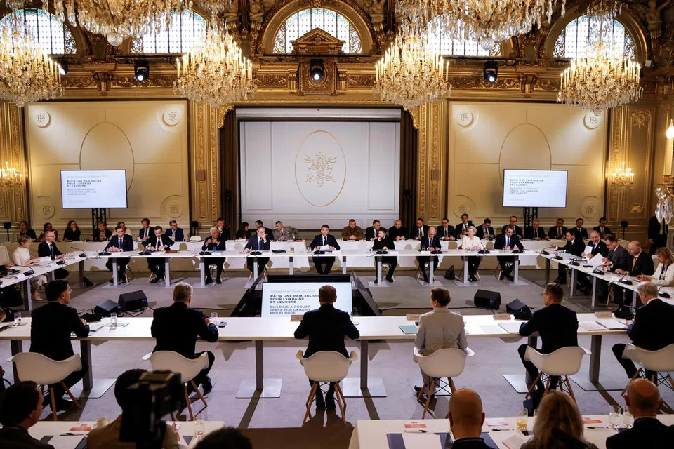 Paris summit rules out Russia sanctions relief, mulls Ukraine force ...