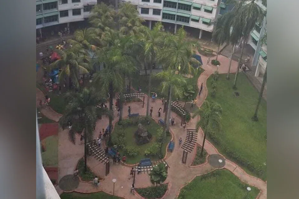 100 residents evacuated after fire breaks out in flat at Bukit Panjang ...