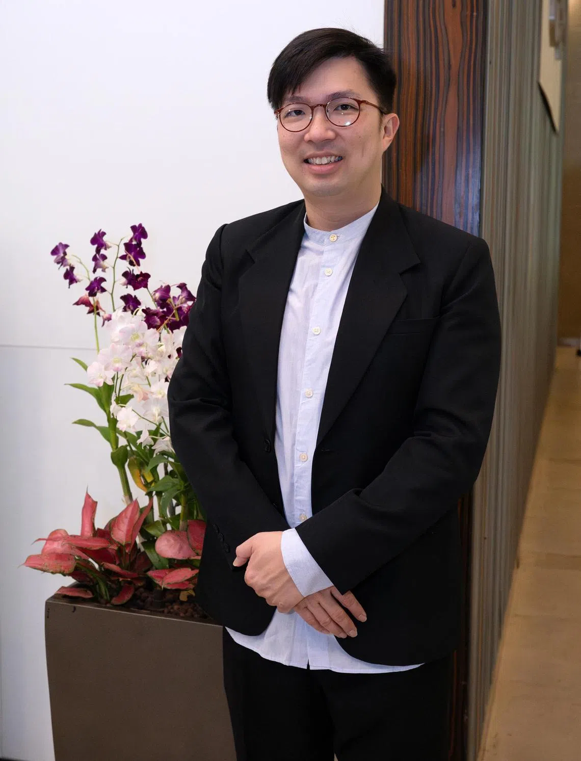 New study finds perimenopause symptoms affect working women's career ...