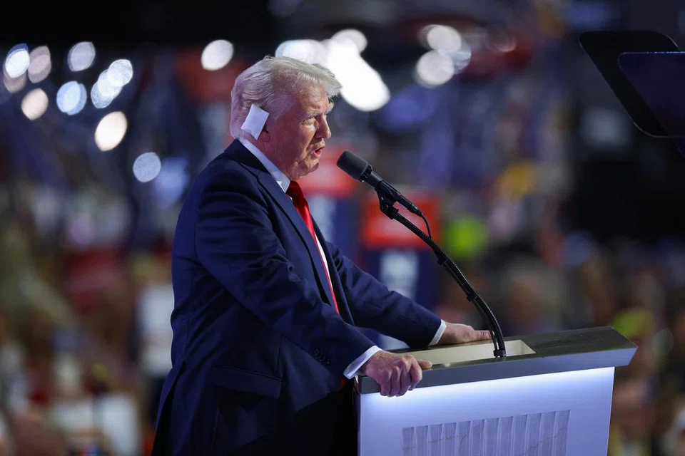 Bullet that hit Trump’s ear left 2cm wound, says ex-White House doctor ...