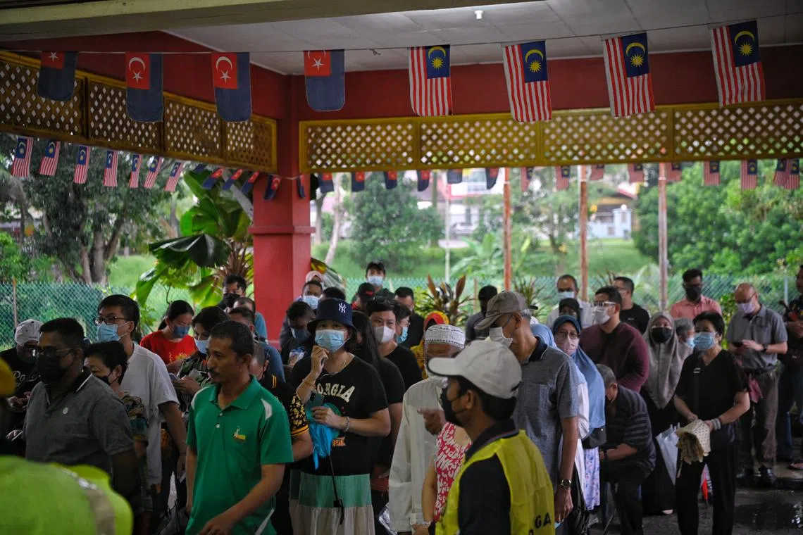 Malaysia election: PH and PN neck and neck, Anwar leads in Tambun | The ...