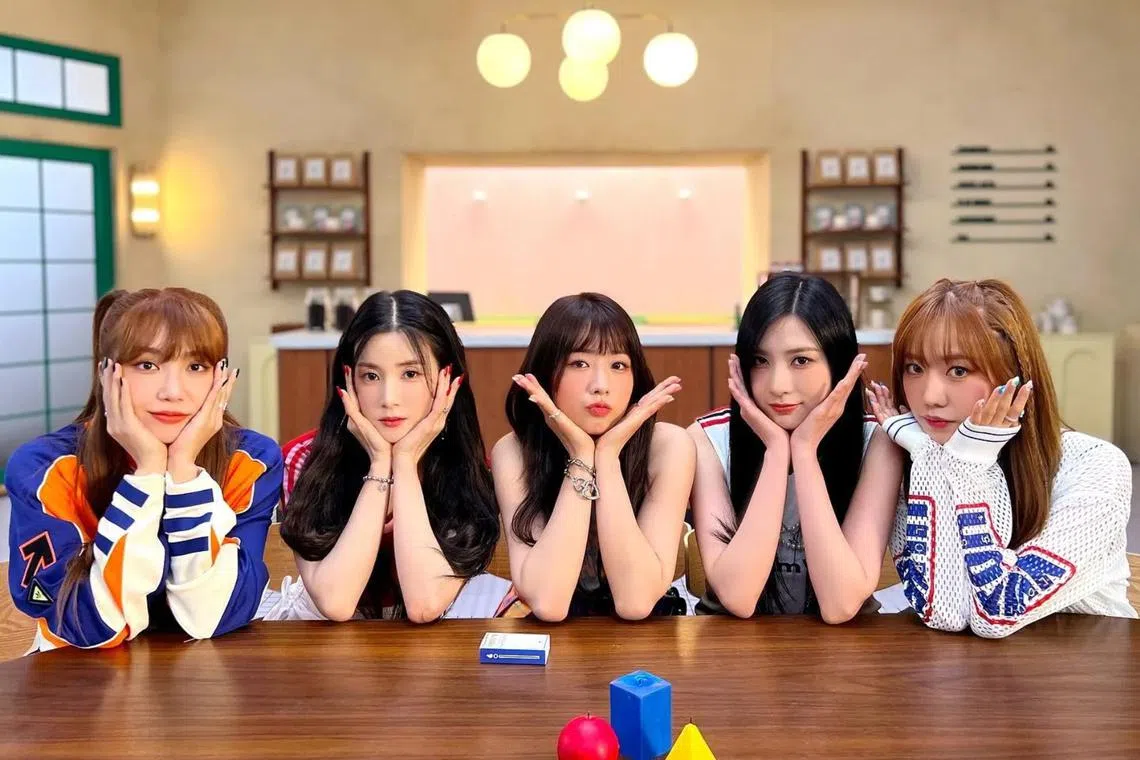 K-pop girl group Apink not disbanding after four members leave current agency | The Straits Times