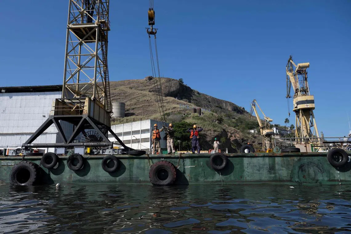 Brazil fishermen turn to mobile app to combat pollution scourge | The ...