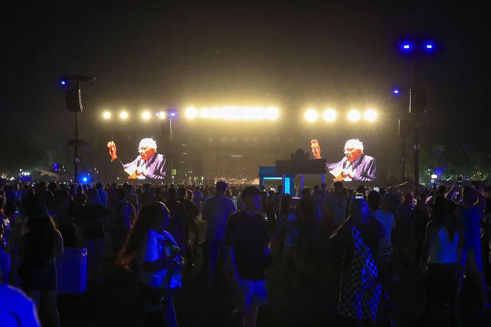 Bernie Sanders thrills Coachella crowd with surprise appearance | The ...