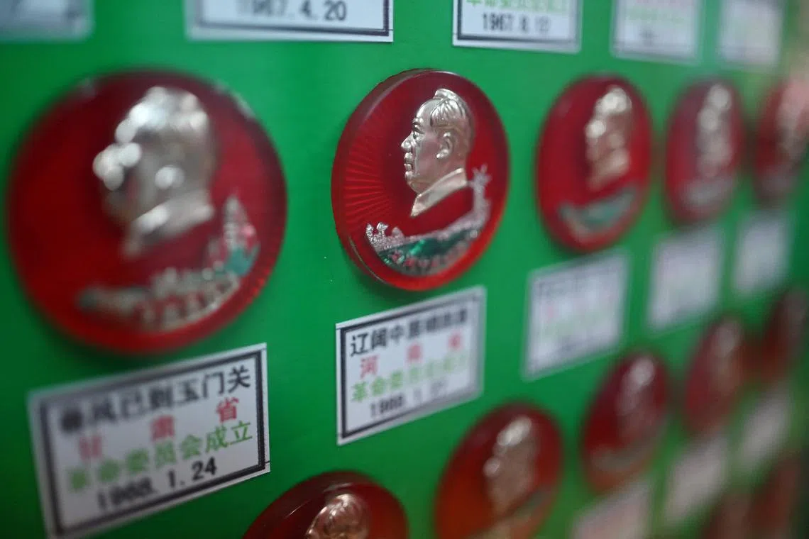 China’s ‘red collectors’ cherish bygone Maoist era | The Straits Times