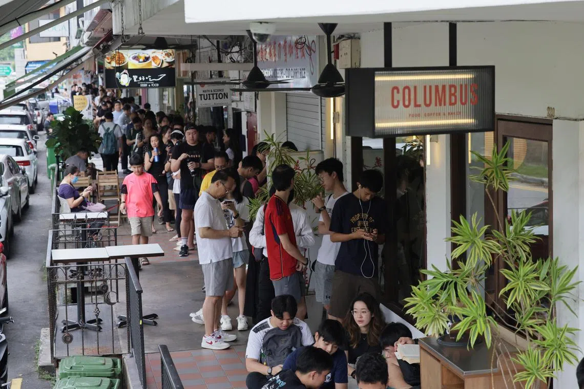 All 500 burgers sold before In-N-Out pop-up’s official opening time ...