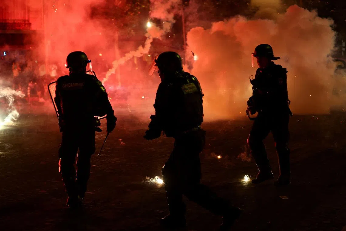 Two hundred hurt in post-game violence as Paris hails second Champions ...