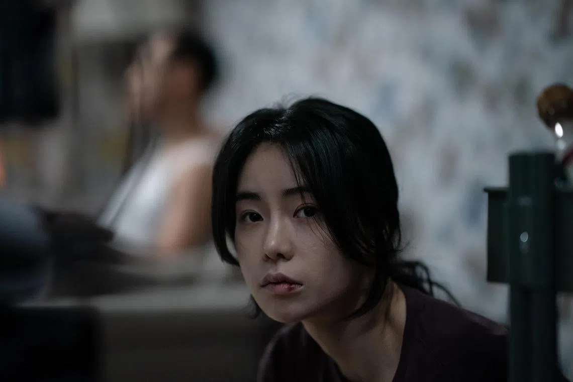 Actresses Kim Tae-hee, Lim Ji-yeon get dark in K-thriller Lies Hidden ...