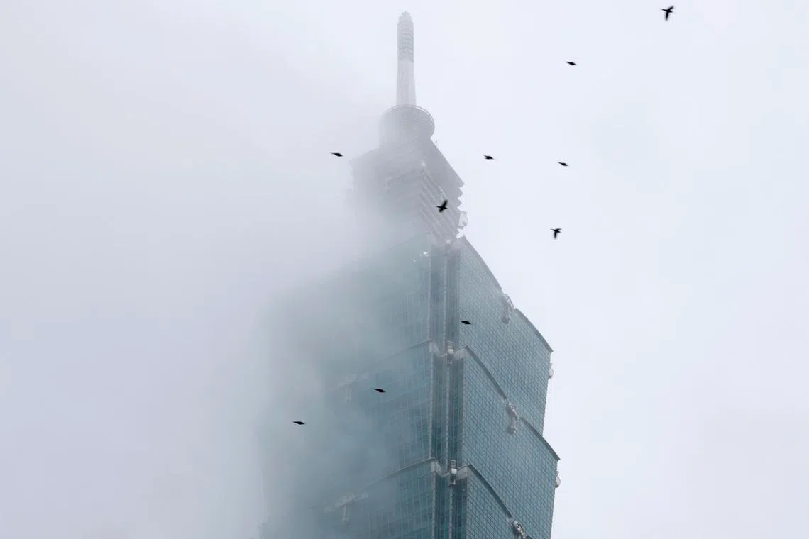 'Free solo' climb of Taiwan's tallest building postponed due to weather ...