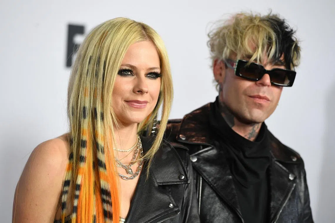 Singer Avril Lavigne calls off engagement to rapper Mod Sun after ...