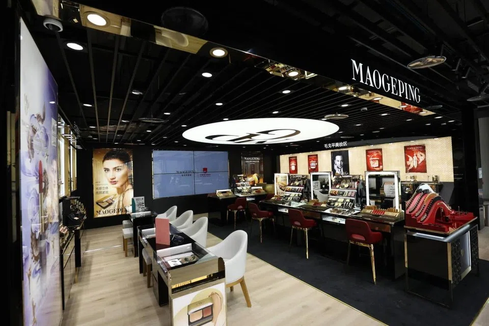 China make-up mogul becomes billionaire on hot Hong Kong IPO | The Straits Times