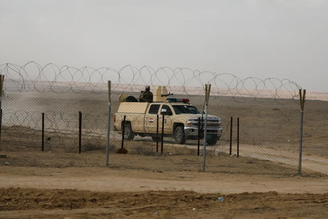 Iraq sends nearly 2,000 Syrian soldiers back home | The Straits Times