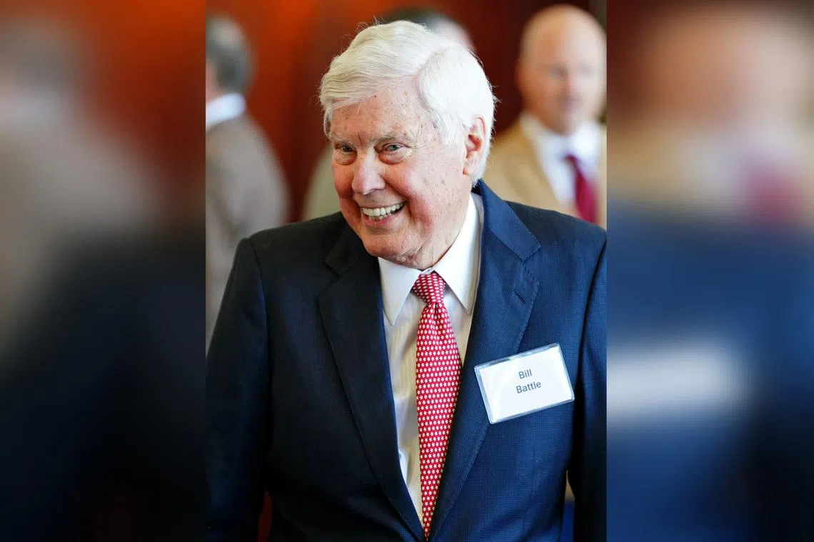 Former Vols football coach Bill Battle dies at 82 | The Straits Times