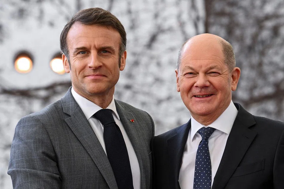 FILE PHOTO: German Chancellor Olaf Scholz welcomes French President ...