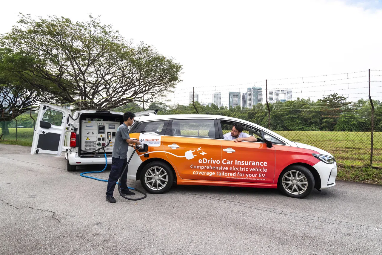 Fast Lane: Car Expo, Mercedes-AMG One, Income EV Insurance, Norton on ...