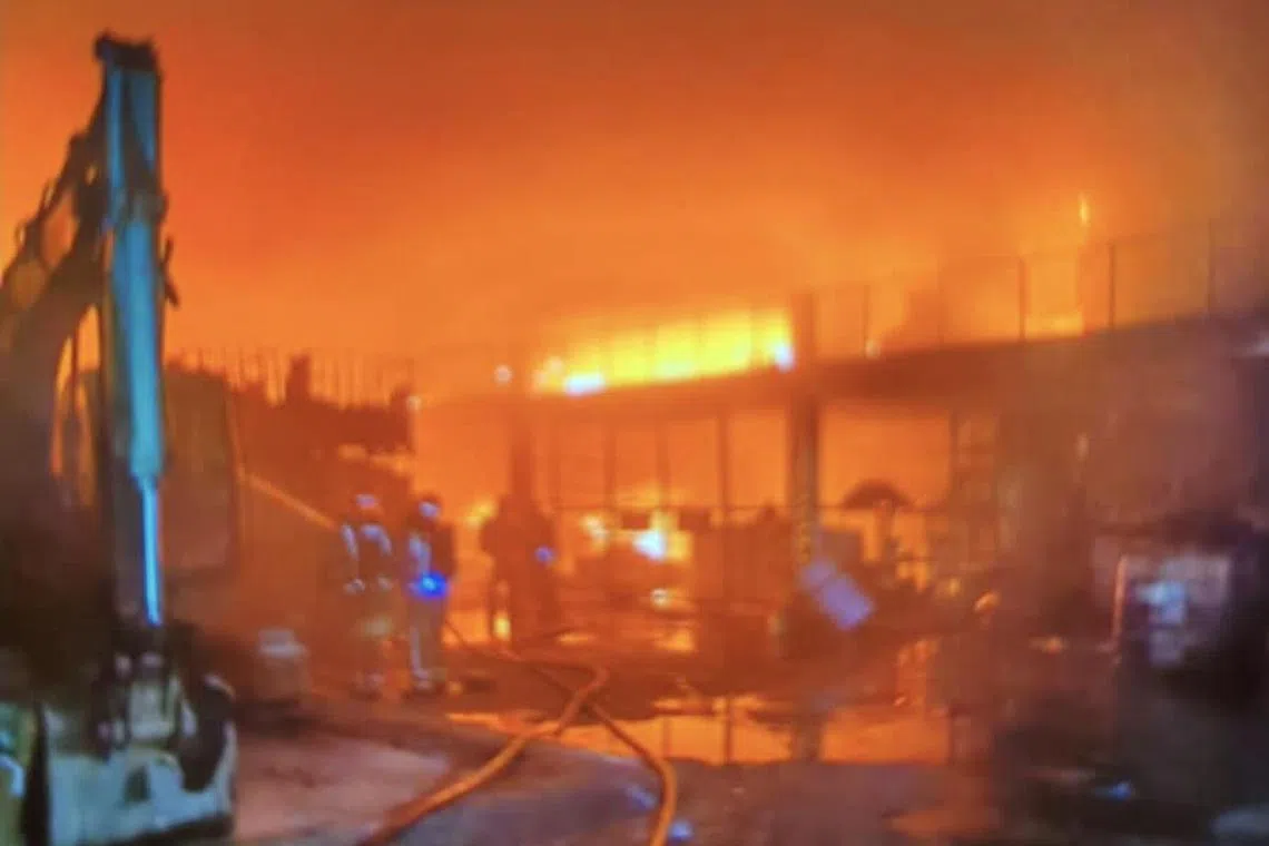 Fire breaks out at Tuas industrial building | The Straits Times