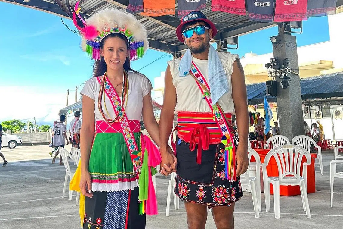 Taiwan singer Ayal Komod posts rare photos with wife on social media ...