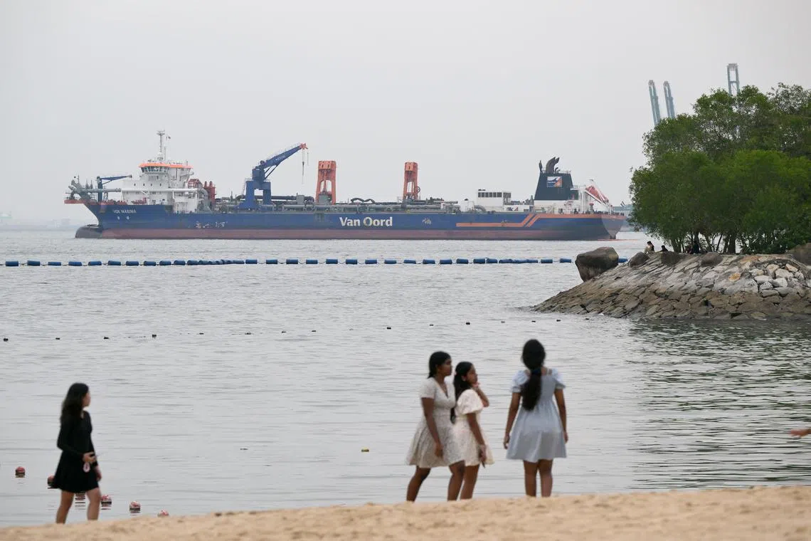 Cleanup under way after oil slicks hit East Coast, Labrador Park, Keppel Bay, Sentosa and ...