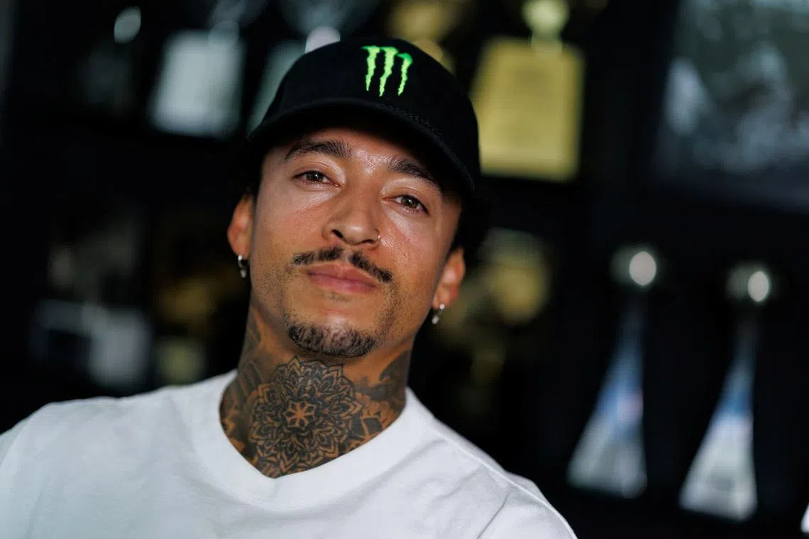 Skateboarding-Huston suffers fractured skull, eye socket in crash | The ...