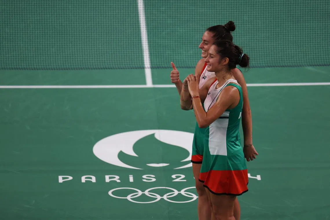 Badminton-Fans see double as Xu twins and Stoeva sisters play | The ...