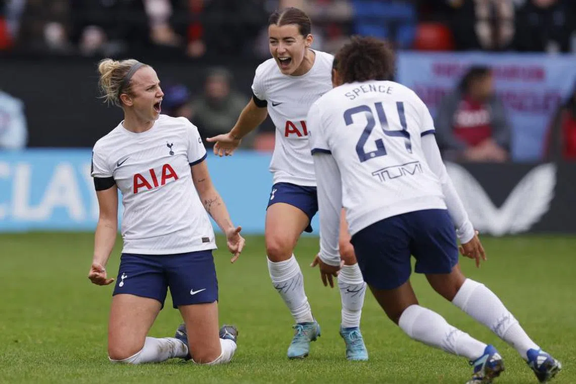 Thomas hat-trick sends Spurs top of WSL after 4-2 win over Aston Villa ...
