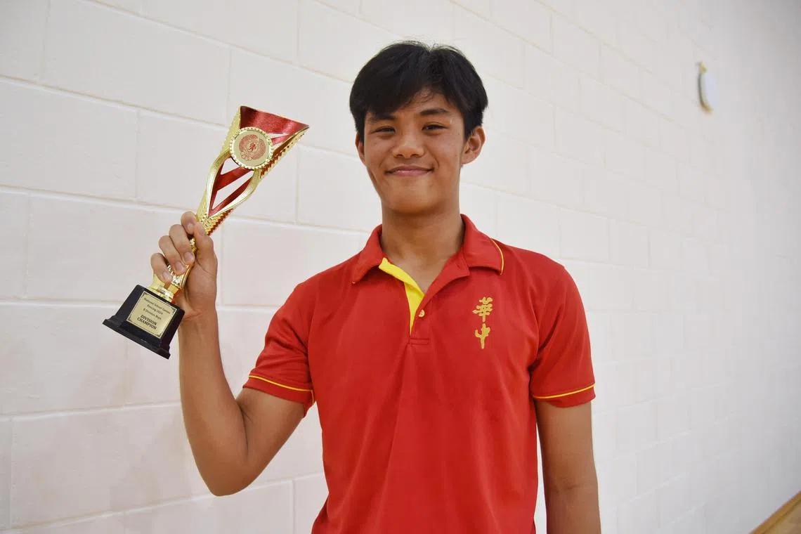 Tanjong Katong Girls’ School’s sole fencer Stephanie Lee clinches B ...