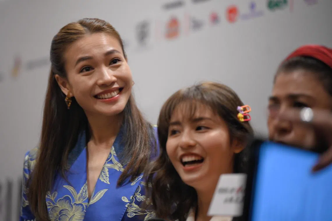 Actress Dawn Yeoh, 37, plays mother to Gini Chang, 29, in local movie ...