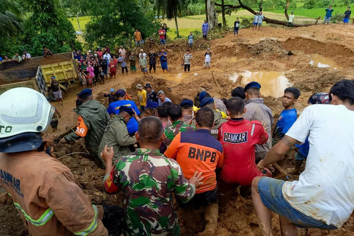 Death toll from Indonesia floods, landslides rises to 26 | The Straits ...