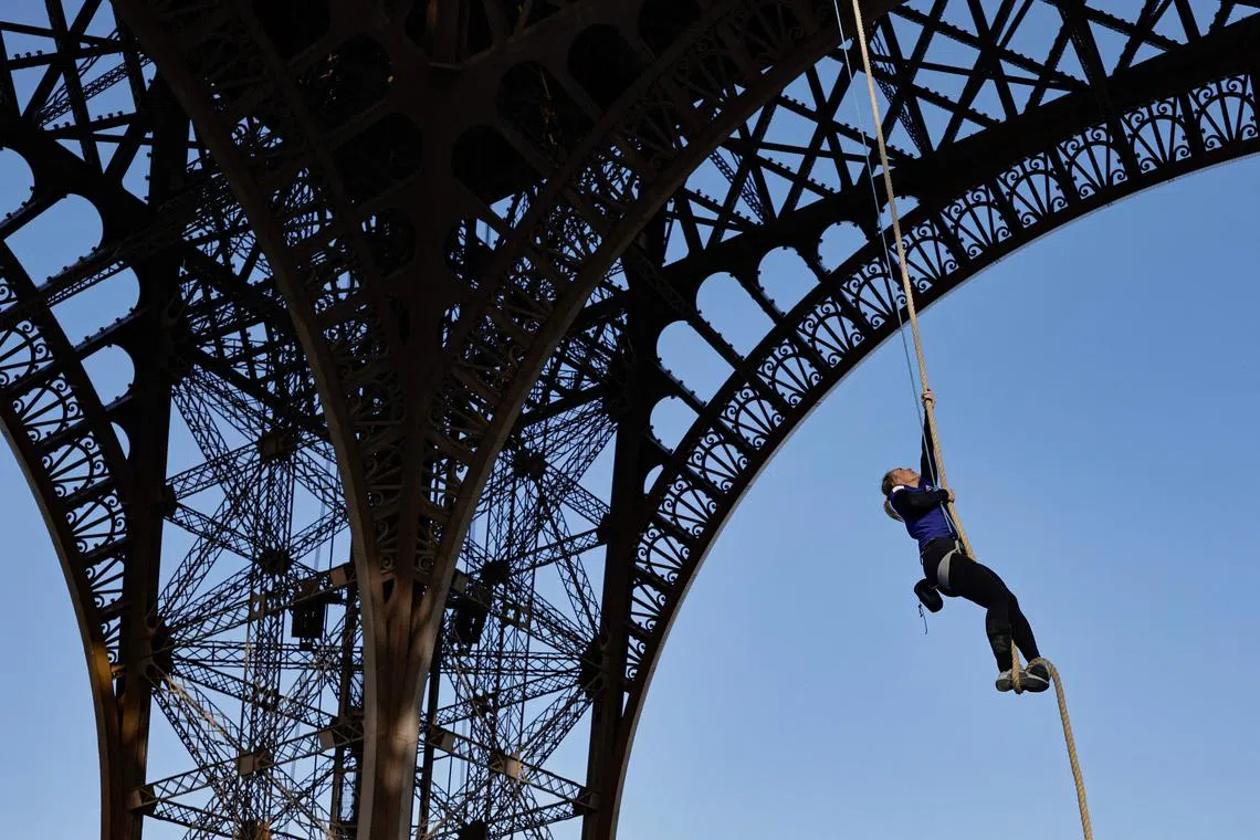 French athlete breaks world record after climbing Eiffel Tower | The ...