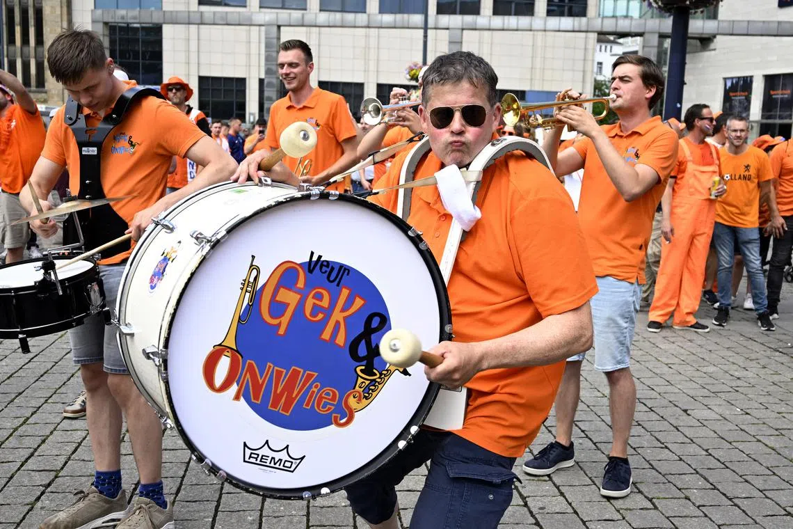 Dortmund turns orange as Dutch fans stream across the border | The ...