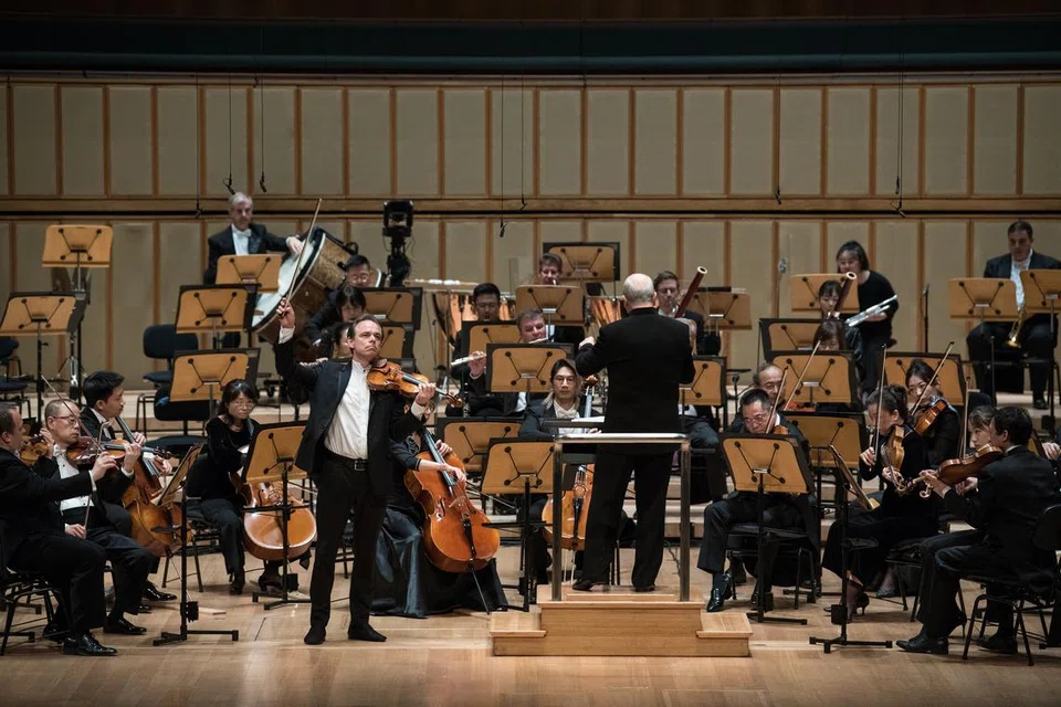 Concert review: Polished playing by SSO, sumptuous tones from violinist ...