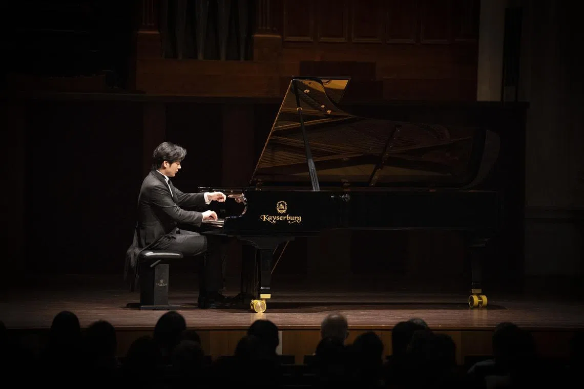 Concert review: Pianist Paul Ye stumbles with Chopin, but Jefferson ...