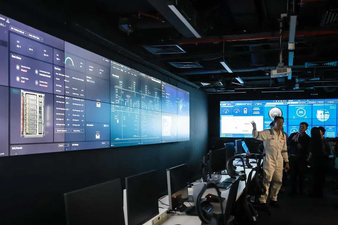 Singapore’s first floating energy storage system to launch in first ...