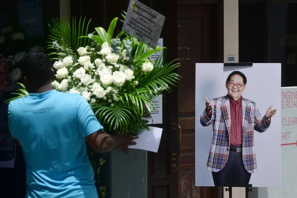 ‘A great scene partner’: Friends pay respects to late entertainer Moses ...