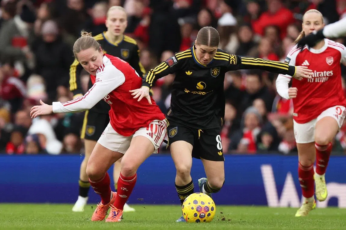 Arsenal fail to capitalise as Man United hold on for point in WSL | The ...