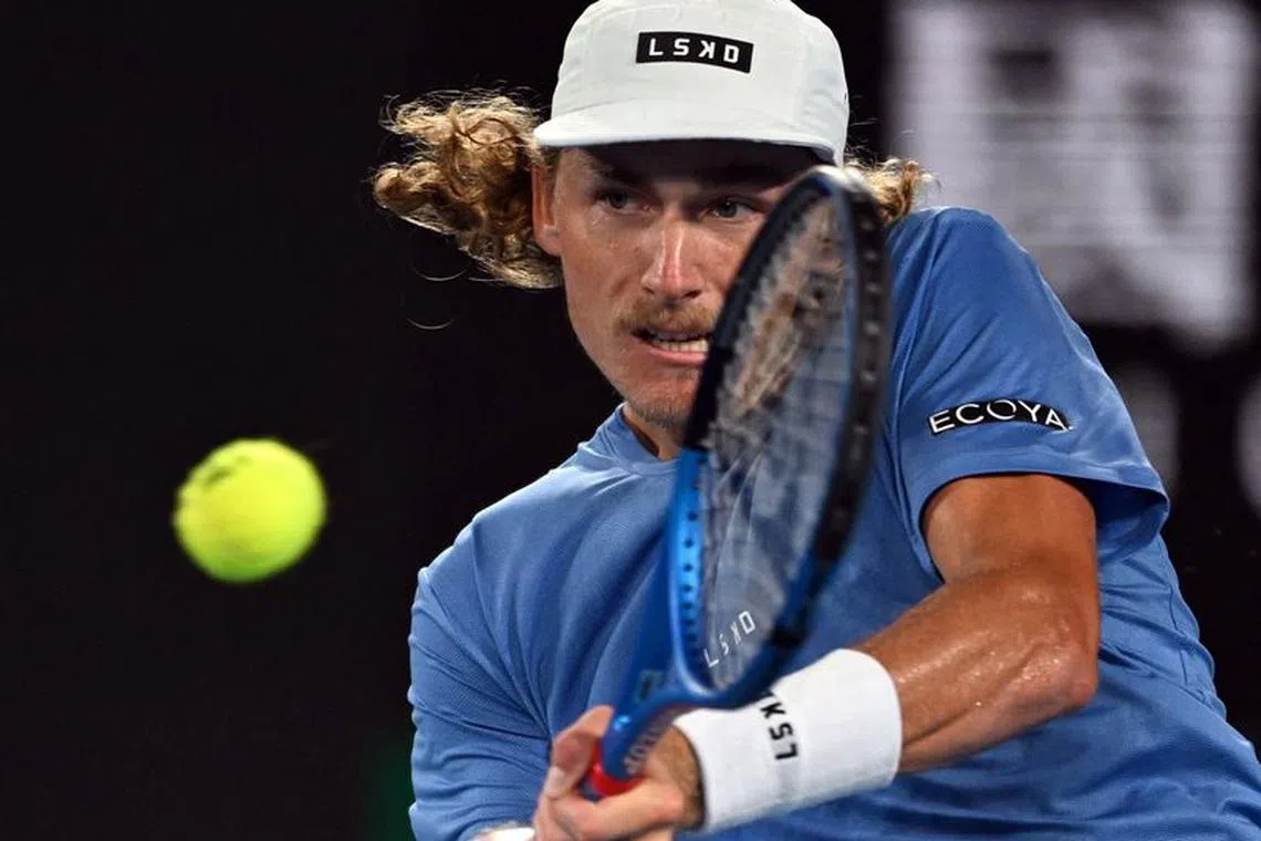 Iga Swiatek, Alexander Zverev into third round after Australian Open ...