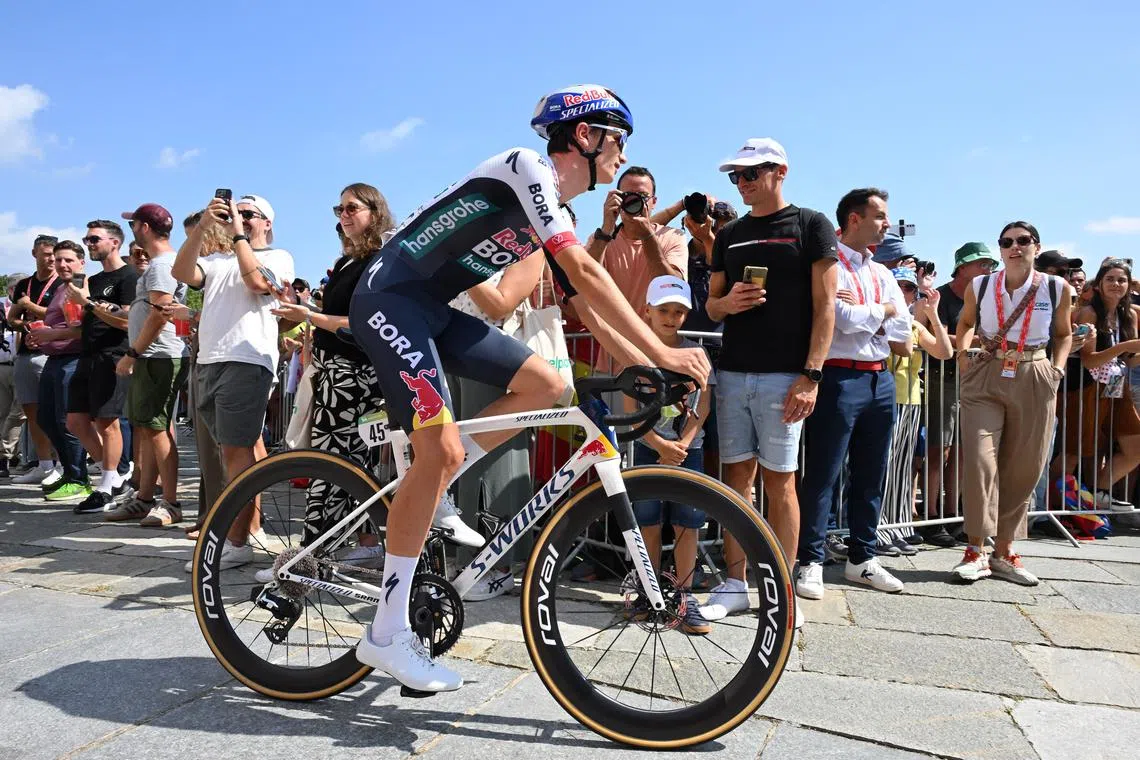 Italian Pellizzari powers to Vuelta stage 17 win | The Straits Times