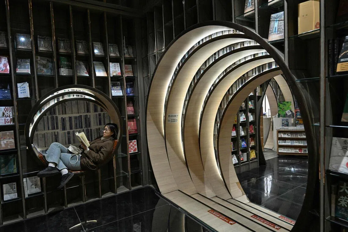 Novel concept: China’s spellbinding bookstores draw selfie snappers ...