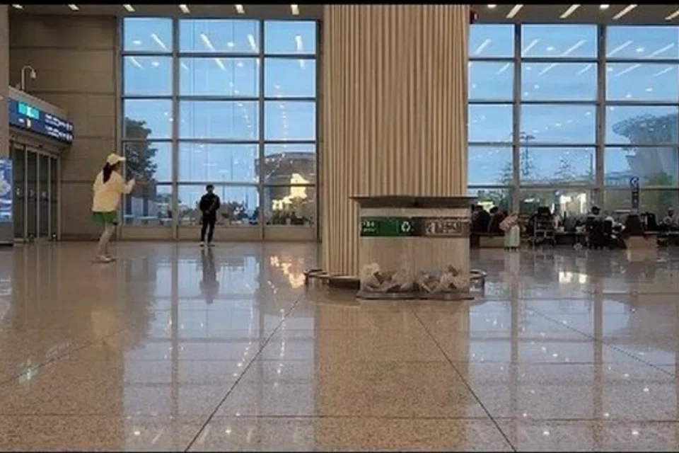 Couple’s tennis game at Incheon Airport draws public outcry | The ...