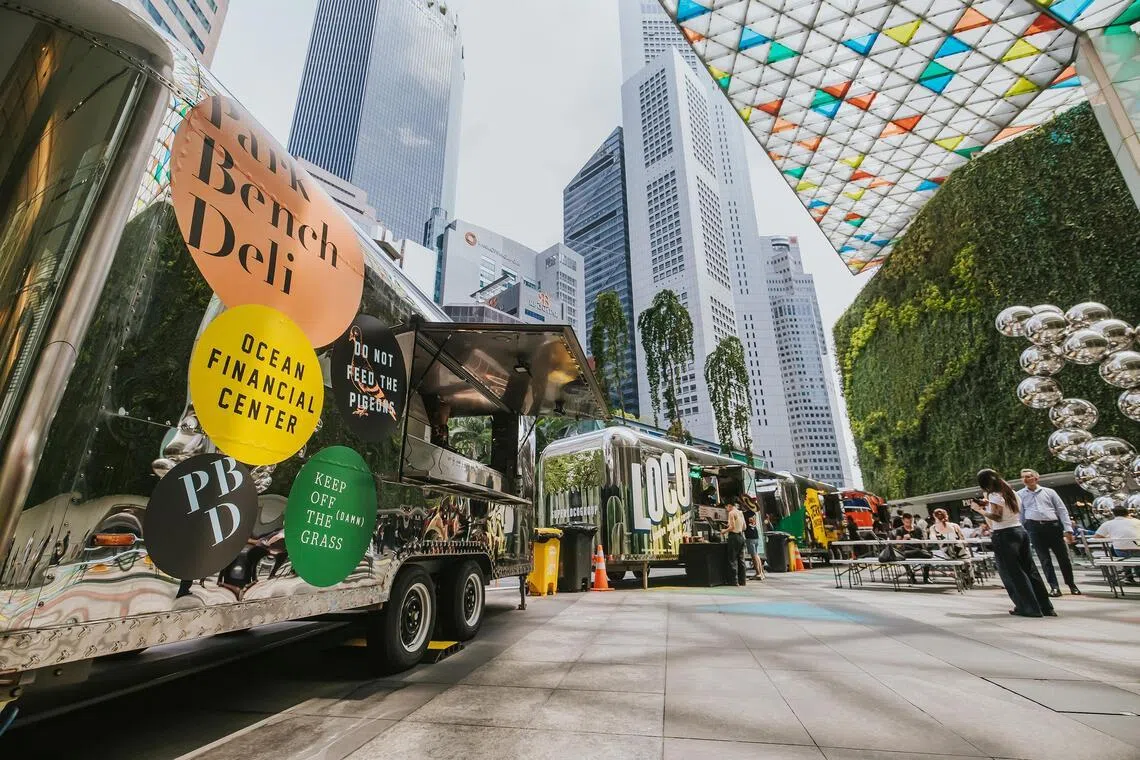 CBD pop-up: Park Bench Deli, Carnaby Burger Bar at food truck cluster ...
