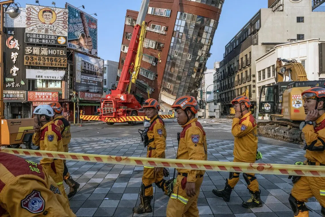 Taiwan quake: Aftershocks briefly rattle buildings as rescuers search ...