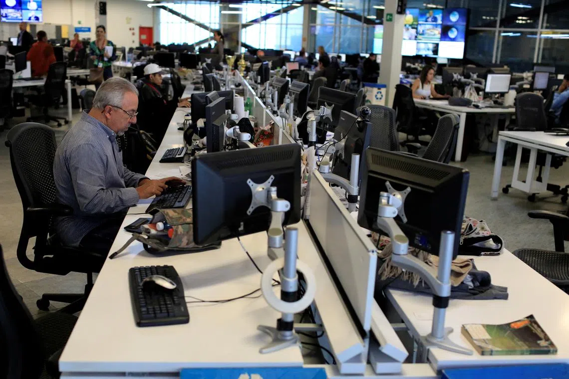 Caracas police detain local journalist in home raid, union says | The ...