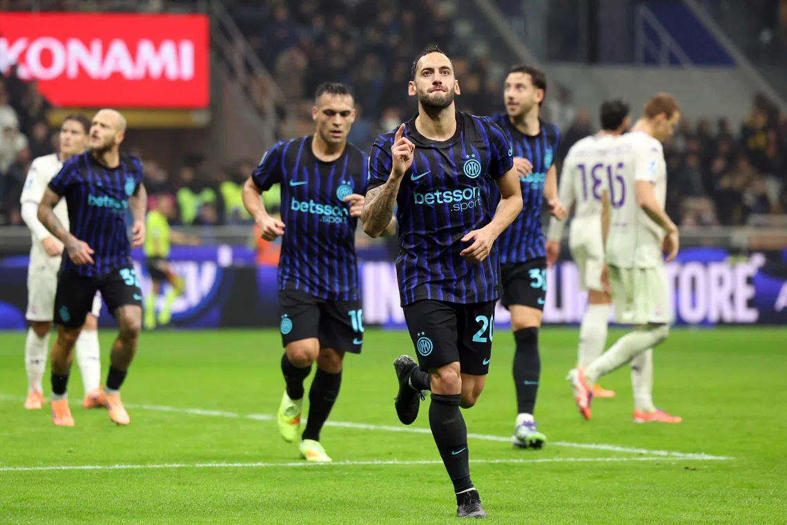 Calhanoglu double fires Inter to 3-0 win over struggling Fiorentina ...