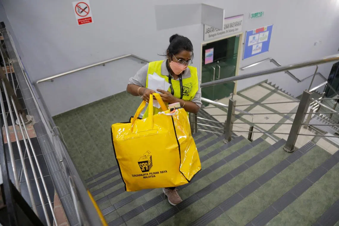 Malaysia election: PH and PN neck and neck, Anwar leads in Tambun | The ...