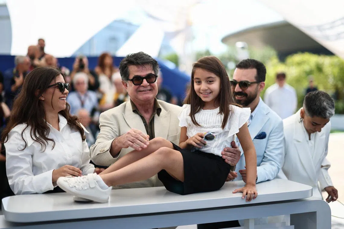 Director Panahi ready to return to Iran after Cannes to work on next ...